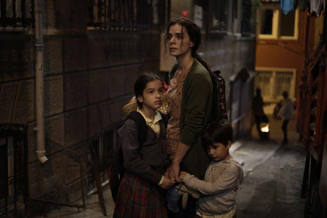 Egy csodálatos asszony - Mindhárom évadával jön a Duna TV-re | Holdpont